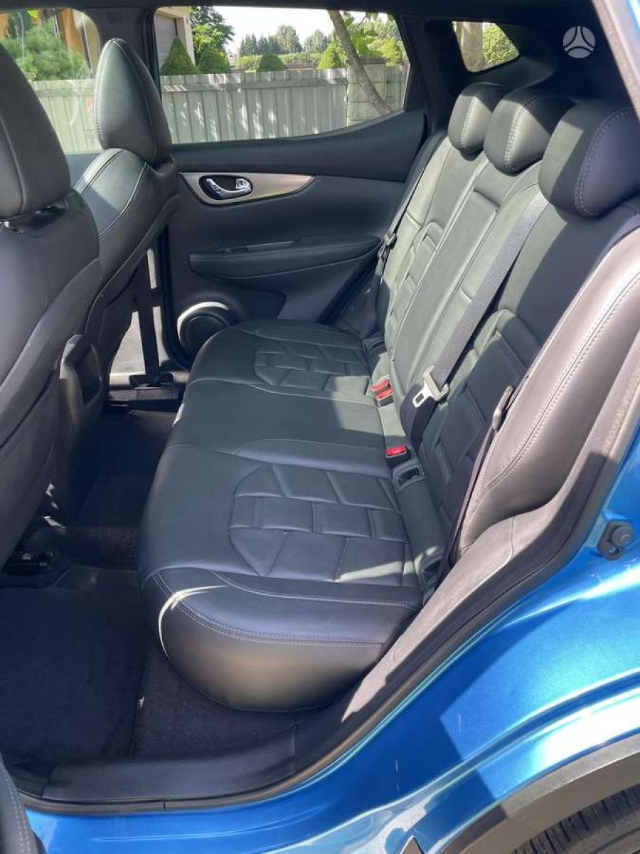 Blue Nissan Qashqai 2018 in Raseiniai, with an engine capacity of 1.60 L and mileage of 159 thousand km for 12400 €, photo 15 on AUTOMOTO.COM.LV