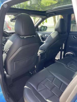 Blue Nissan Qashqai 2018 in Raseiniai, with an engine capacity of 1.60 L and mileage of 159 thousand km for 12400 €, photo 16 on AUTOMOTO.COM.LV