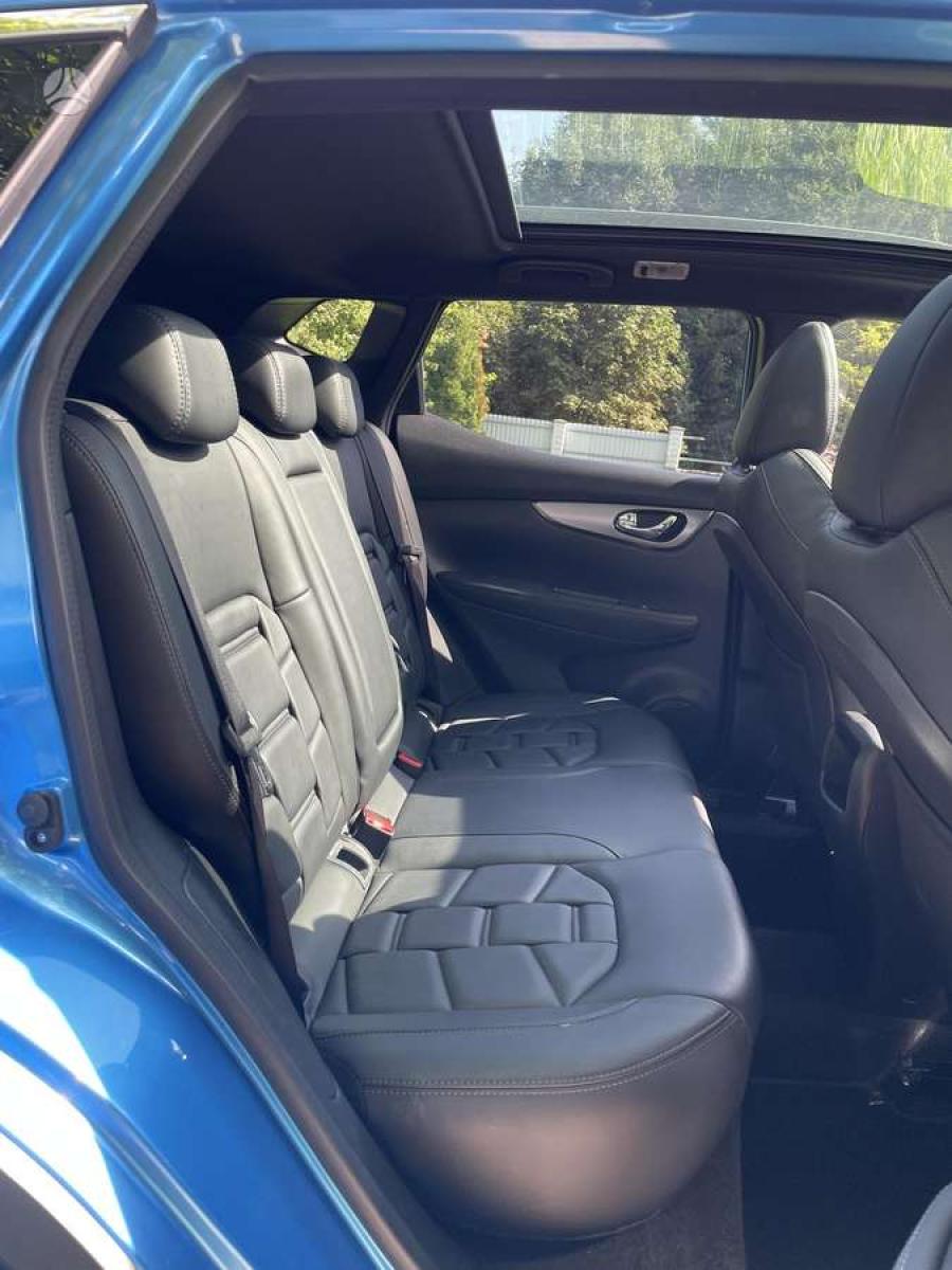 Blue Nissan Qashqai 2018 in Raseiniai, with an engine capacity of 1.60 L and mileage of 159 thousand km for 12400 €, photo 19 on AUTOMOTO.COM.LV