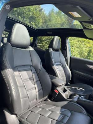 Blue Nissan Qashqai 2018 in Raseiniai, with an engine capacity of 1.60 L and mileage of 159 thousand km for 12400 €, photo 21 on AUTOMOTO.COM.LV