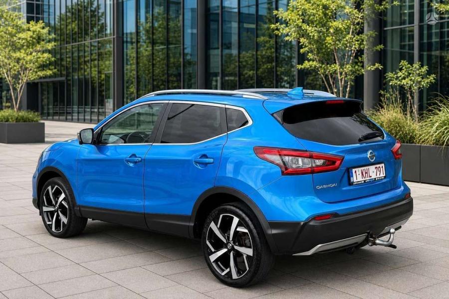 Blue Nissan Qashqai 2018 in Vilnius, with an engine capacity of 1.60 L and mileage of 143 thousand km for 13550 €, photo 4 on AUTOMOTO.COM.LV