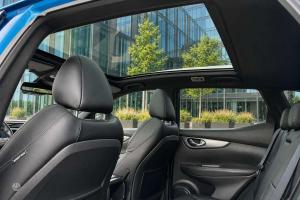Blue Nissan Qashqai 2018 in Vilnius, with an engine capacity of 1.60 L and mileage of 143 thousand km for 13550 €, photo 15 on AUTOMOTO.COM.LV