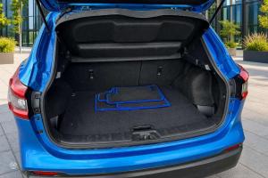 Blue Nissan Qashqai 2018 in Vilnius, with an engine capacity of 1.60 L and mileage of 143 thousand km for 13550 €, photo 19 on AUTOMOTO.COM.LV