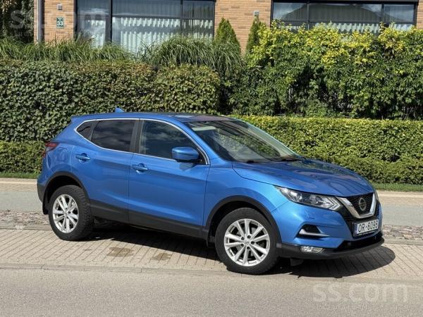 Blue Nissan Qashqai 2018 in Riga, with an engine capacity of 1.20 L and mileage of 131 thousand km for 8950 €, photo 5 on AUTOMOTO.COM.LV