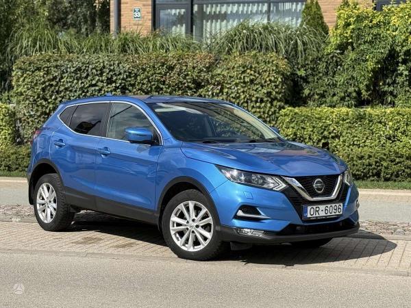 Nissan Qashqai 2018 in Riga on AUTOMOTO.COM.LV Blue Nissan Qashqai 2018 in Riga, with an engine capacity of 1.20 L and mileage of 131 thousand km for 8950 €, photo 4 on AUTOMOTO.COM.LV