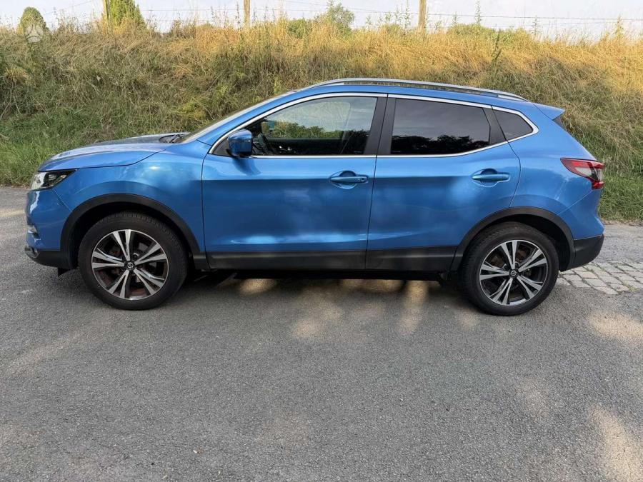 Blue Nissan Qashqai 2019 in Taurage, with an engine capacity of 1.46 L and mileage of 130 thousand km for 12900 €, photo 3 on AUTOMOTO.COM.LV
