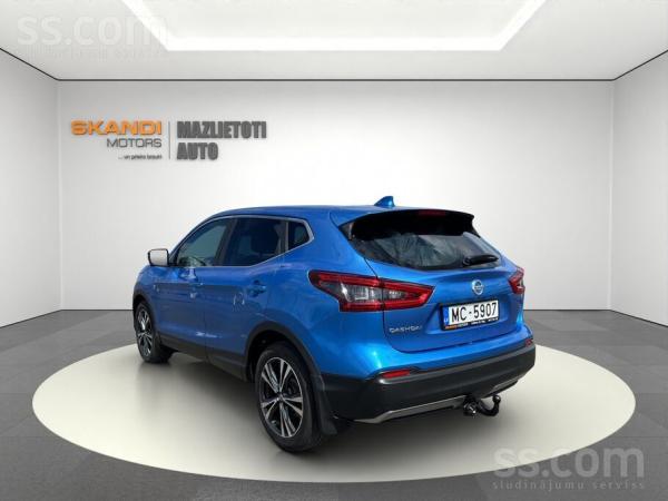 Blue Nissan Qashqai 2019 in Riga, with an engine capacity of 1.30 L and mileage of 93 thousand km for 16490 €, photo 4 on AUTOMOTO.COM.LV