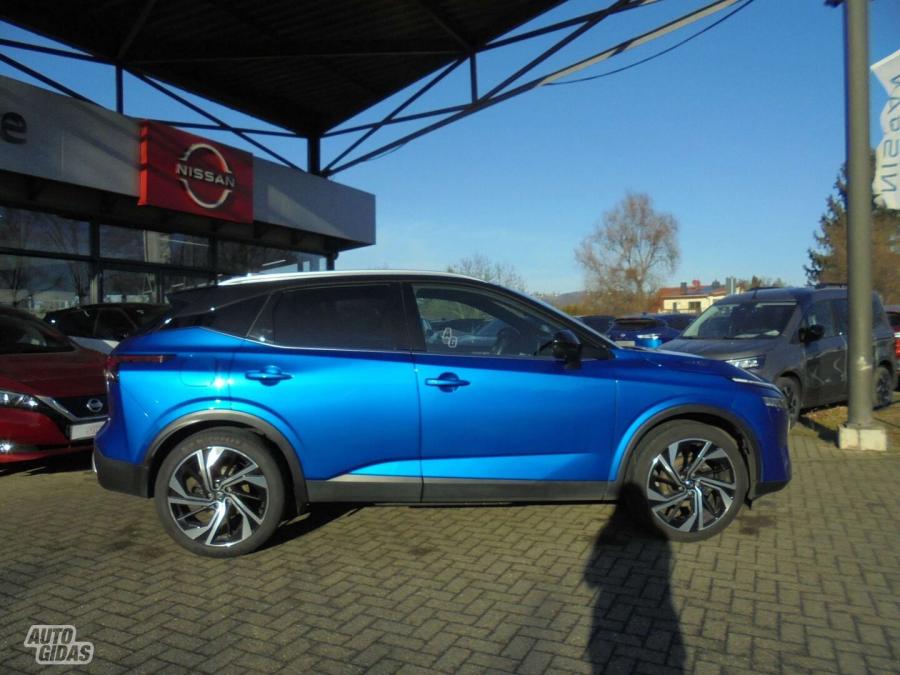 Blue Nissan Qashqai 2021 in Kaunas, with an engine capacity of 1.30 L and mileage of 81 thousand km for 24203 €, photo 4 on AUTOMOTO.COM.LV