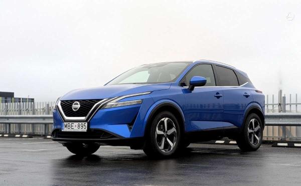 Blue Nissan Qashqai 2021 in Vilnius, with an engine capacity of 1.33 L and mileage of 112 thousand km for 17800 €, photo 4 on AUTOMOTO.COM.LV