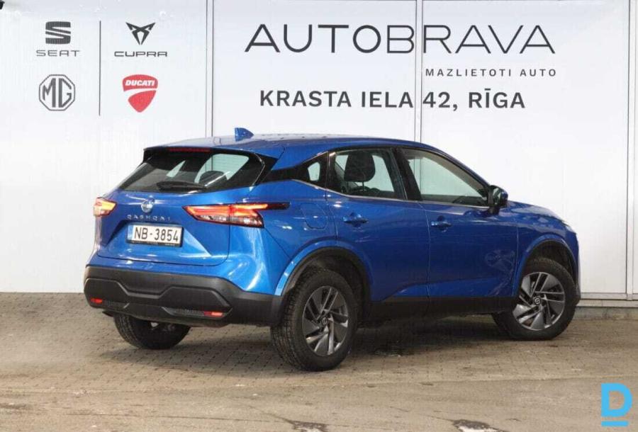 Blue Nissan Qashqai 2022 in Riga, with an engine capacity of 1.30 L and mileage of 86 thousand km for 19100 €, photo 2 on AUTOMOTO.COM.LV