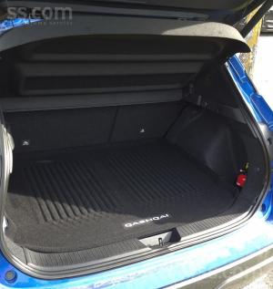 Blue Nissan Qashqai 2022 in Riga, with an engine capacity of 1.30 L and mileage of 32 thousand km for 24500 €, photo 11 on AUTOMOTO.COM.LV