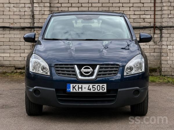 Blue Nissan Qashqai 2010 in Riga, with an engine capacity of 2.00 L and mileage of 117 thousand km for 4690 €, photo 5 on AUTOMOTO.COM.LV