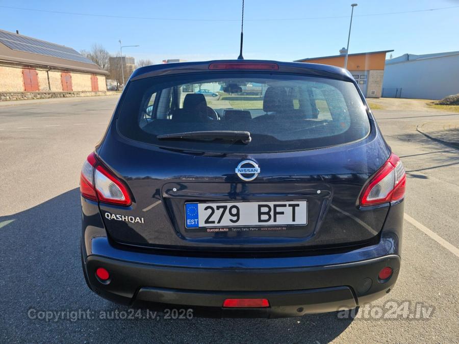 Blue Nissan Qashqai 2011 in Paide, with an engine capacity of 1.60 L and mileage of 166 thousand km for 5650 €, photo 5 on AUTOMOTO.COM.LV