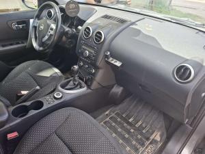 Zils Nissan Qashqai 2007 Telšiai, ar dzinēja tilpumu 2.00 L un nobraukumu 480 tūkst. km par 1350 €, foto 8 vietnē AUTOMOTO.COM.LV