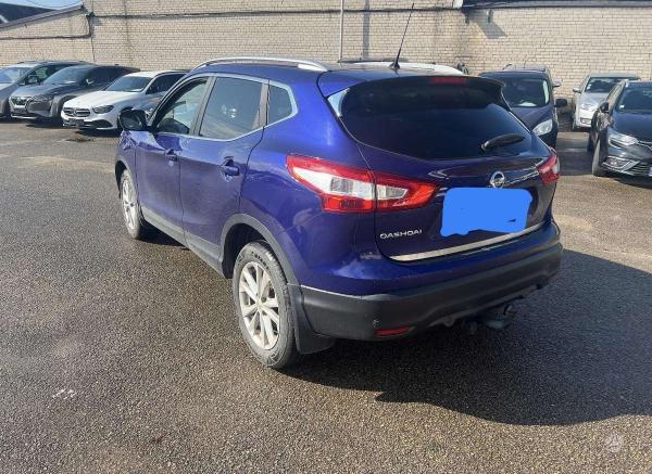 Zils Nissan Qashqai 2015 Tauragė, ar dzinēja tilpumu 1.60 L un nobraukumu 250 tūkst. km par 6000 €, foto 4 vietnē AUTOMOTO.COM.LV