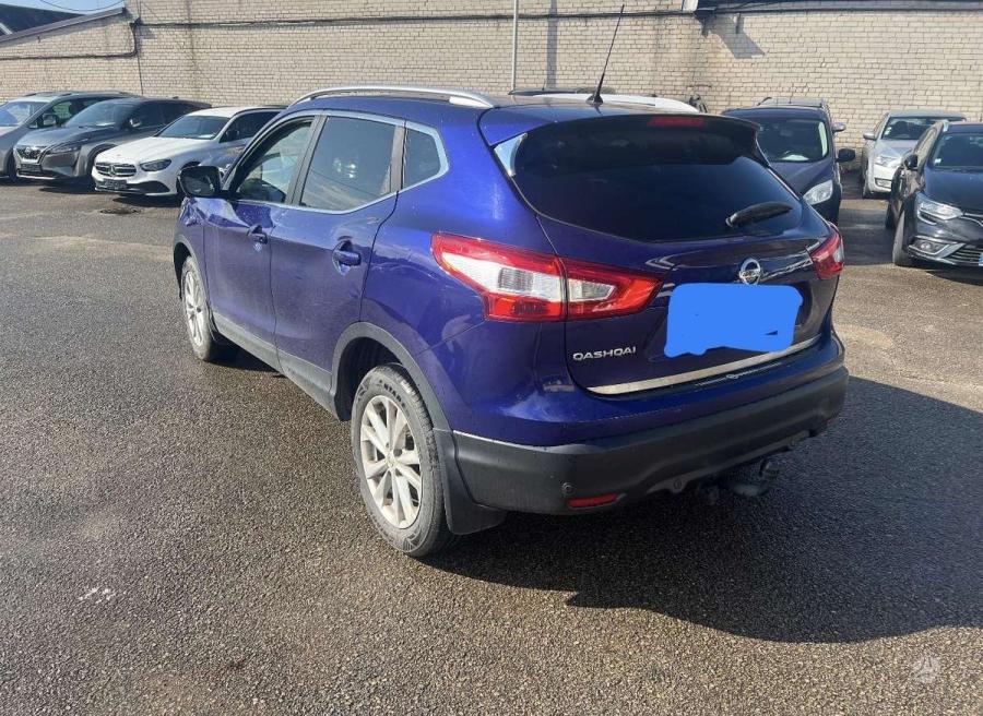 Zils Nissan Qashqai 2015 Tauragė, ar dzinēja tilpumu 1.60 L un nobraukumu 250 tūkst. km par 6000 €, foto 5 vietnē AUTOMOTO.COM.LV