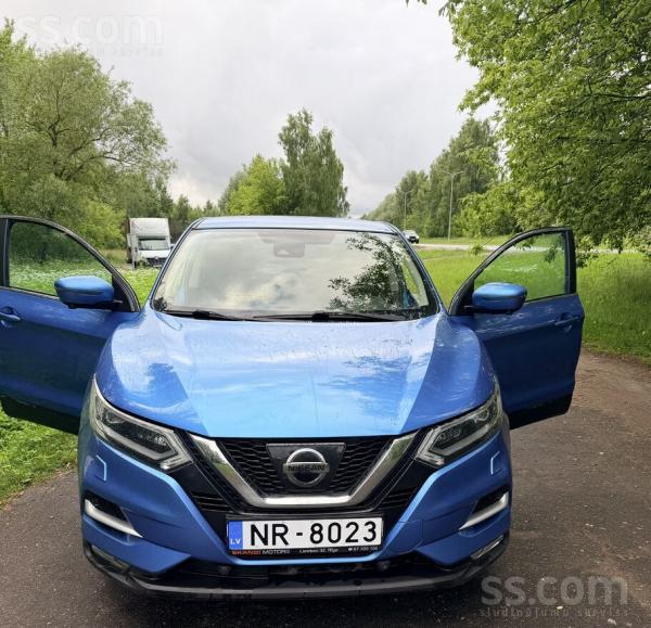 Blue Nissan Qashqai 2018 in Riga, with an engine capacity of 1.20 L and mileage of 138 thousand km for 10500 €, photo 3 on AUTOMOTO.COM.LV