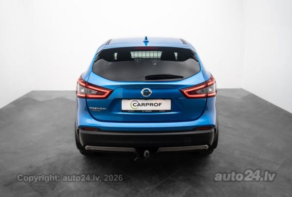 Blue Nissan Qashqai 2018 in Tallinn, with an engine capacity of 1.20 L and mileage of 163 thousand km for 10999 €, photo 5 on AUTOMOTO.COM.LV