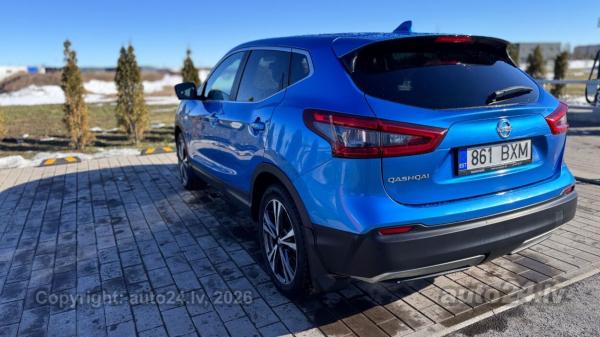 Blue Nissan Qashqai 2018 in Rakvere, with an engine capacity of 1.20 L and mileage of 75 thousand km for 11000 €, photo 8 on AUTOMOTO.COM.LV