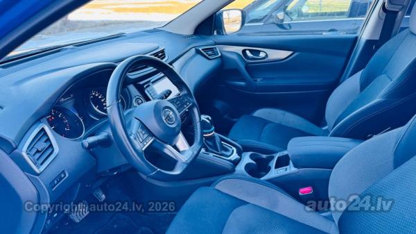 Blue Nissan Qashqai 2018 in Rakvere, with an engine capacity of 1.20 L and mileage of 75 thousand km for 11000 €, photo 10 on AUTOMOTO.COM.LV