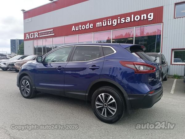 Blue Nissan Qashqai 2021 in Tallinn, with an engine capacity of 1.30 L and mileage of 143 thousand km for 12490 €, photo 2 on AUTOMOTO.COM.LV
