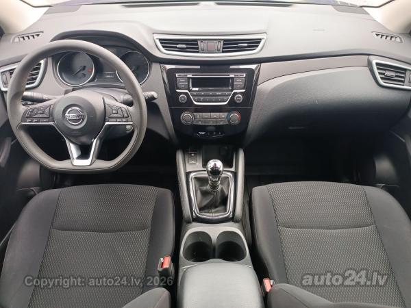 Blue Nissan Qashqai 2021 in Tallinn, with an engine capacity of 1.30 L and mileage of 143 thousand km for 12490 €, photo 5 on AUTOMOTO.COM.LV