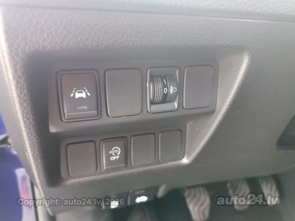 Blue Nissan Qashqai 2021 in Tallinn, with an engine capacity of 1.30 L and mileage of 143 thousand km for 12490 €, photo 9 on AUTOMOTO.COM.LV