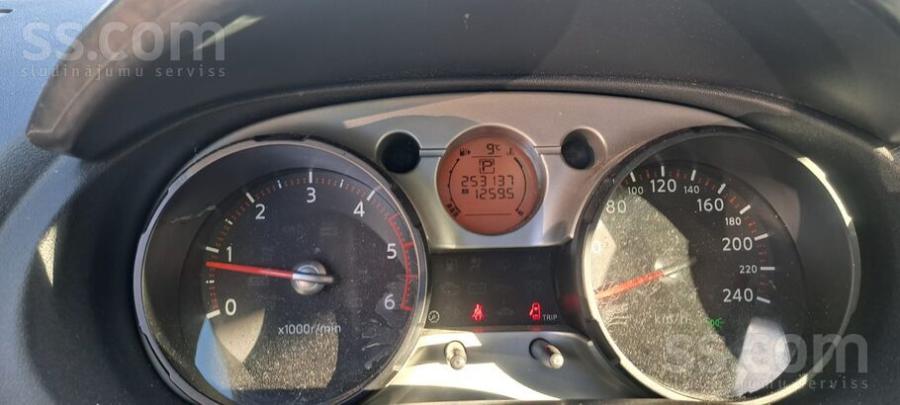 Brown Nissan Qashqai 2007 in Riga, with an engine capacity of 2.00 L and mileage of 253 thousand km for 4100 €, photo 5 on AUTOMOTO.COM.LV