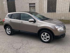Brown Nissan Qashqai 2007 in Vilnius, with an engine capacity of 2.00 L and mileage of 256 thousand km for 3950 €, photo  on AUTOMOTO.COM.LV