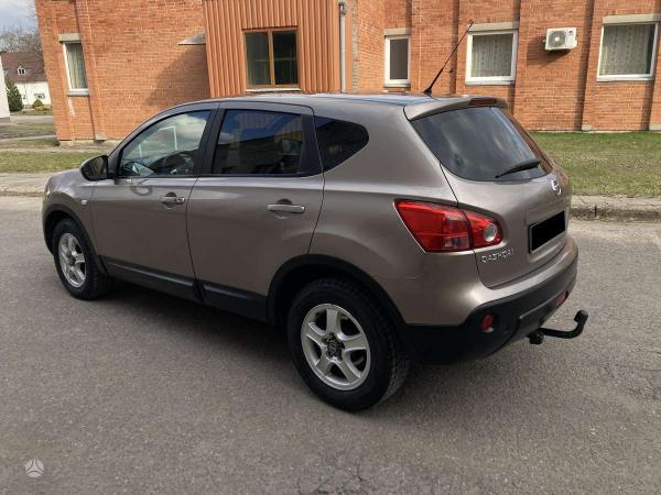Brūns Nissan Qashqai 2007 Viļņa, ar dzinēja tilpumu 2.00 L un nobraukumu 256 tūkst. km par 3950 €, foto 6 vietnē AUTOMOTO.COM.LV