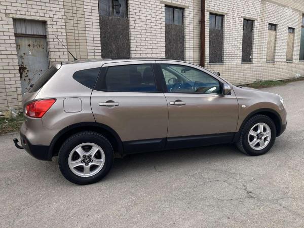 Brūns Nissan Qashqai 2007 Viļņa, ar dzinēja tilpumu 2.00 L un nobraukumu 256 tūkst. km par 3950 €, foto 10 vietnē AUTOMOTO.COM.LV