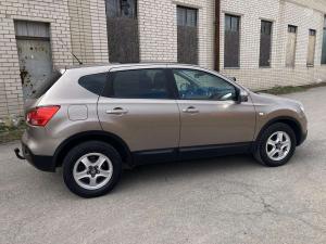 Brown Nissan Qashqai 2007 in Vilnius, with an engine capacity of 2.00 L and mileage of 256 thousand km for 3950 €, photo 11 on AUTOMOTO.COM.LV