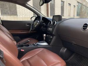 Brown Nissan Qashqai 2007 in Vilnius, with an engine capacity of 2.00 L and mileage of 256 thousand km for 3950 €, photo 21 on AUTOMOTO.COM.LV