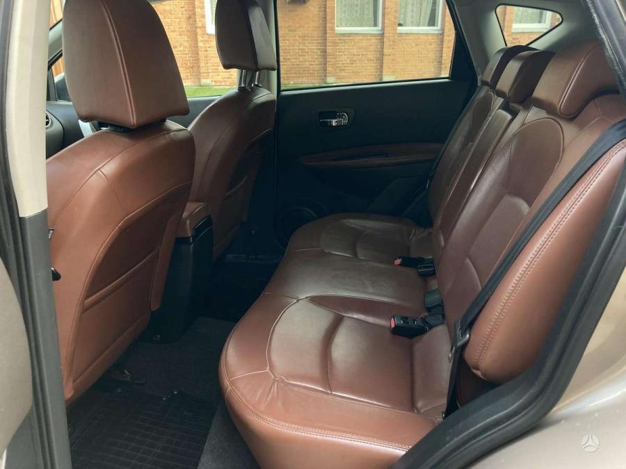 Brown Nissan Qashqai 2007 in Vilnius, with an engine capacity of 2.00 L and mileage of 256 thousand km for 3950 €, photo 22 on AUTOMOTO.COM.LV
