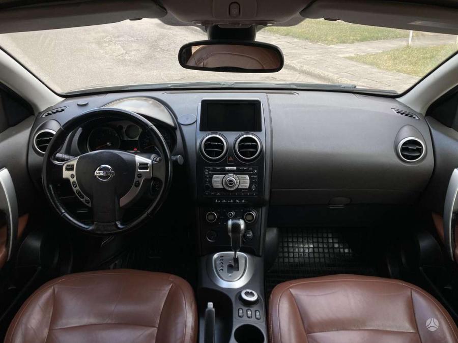 Brown Nissan Qashqai 2007 in Vilnius, with an engine capacity of 2.00 L and mileage of 256 thousand km for 3950 €, photo 24 on AUTOMOTO.COM.LV