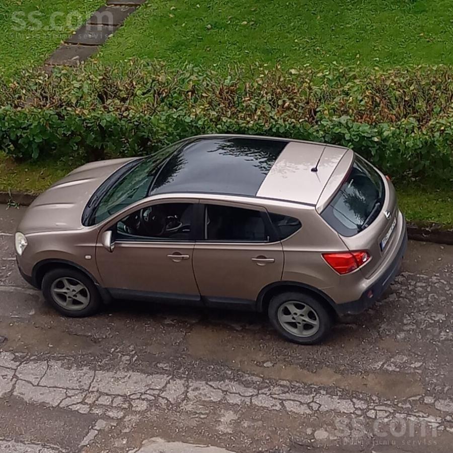 Brown Nissan Qashqai 2008 in Valmiera, with an engine capacity of 1.60 L and mileage of 263 thousand km for 3000 €, photo 1 on AUTOMOTO.COM.LV