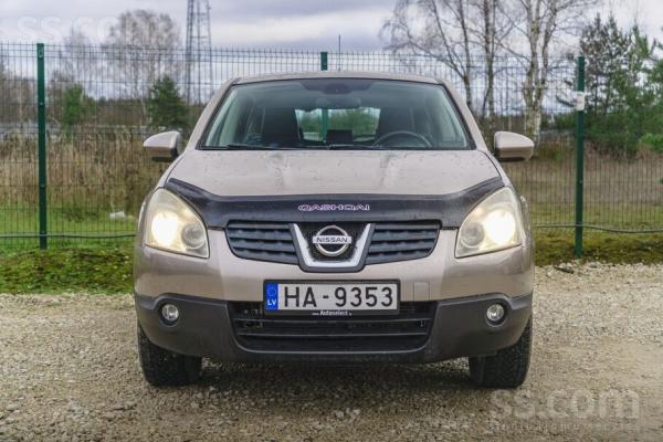 Brūns Nissan Qashqai 2008 Rīga, ar dzinēja tilpumu 2.00 L un nobraukumu 187 tūkst. km par 4990 €, foto 2 vietnē AUTOMOTO.COM.LV