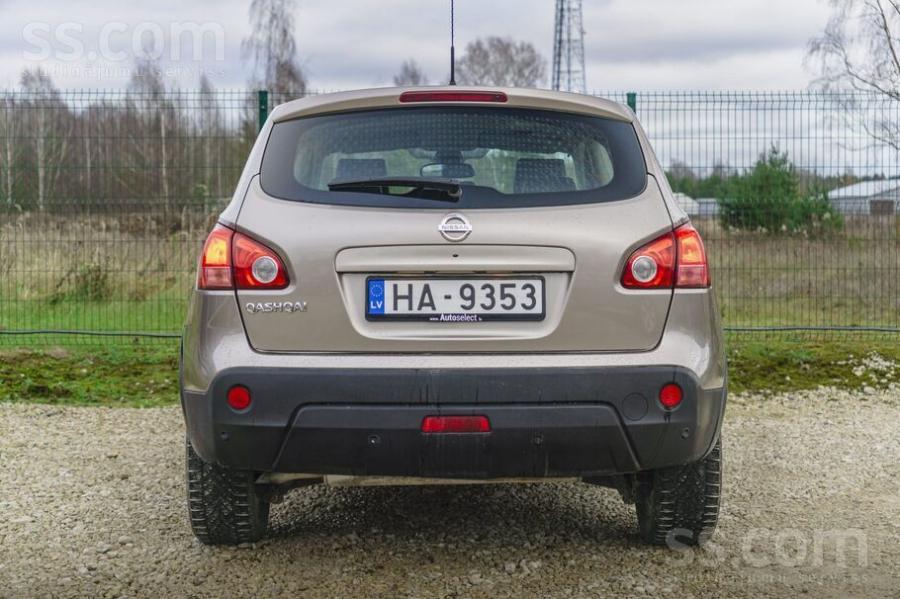 Brūns Nissan Qashqai 2008 Rīga, ar dzinēja tilpumu 2.00 L un nobraukumu 187 tūkst. km par 4990 €, foto 5 vietnē AUTOMOTO.COM.LV
