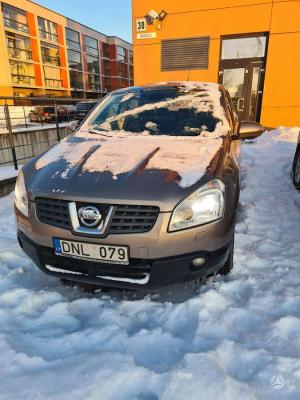 Brown Nissan Qashqai 2008 in Vilnius, with an engine capacity of 2.00 L and mileage of 136 thousand km for 2000 €, photo  on AUTOMOTO.COM.LV