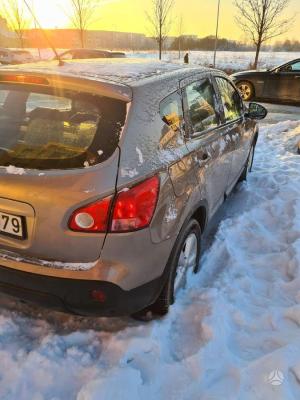 Brown Nissan Qashqai 2008 in Vilnius, with an engine capacity of 2.00 L and mileage of 136 thousand km for 2000 €, photo 3 on AUTOMOTO.COM.LV