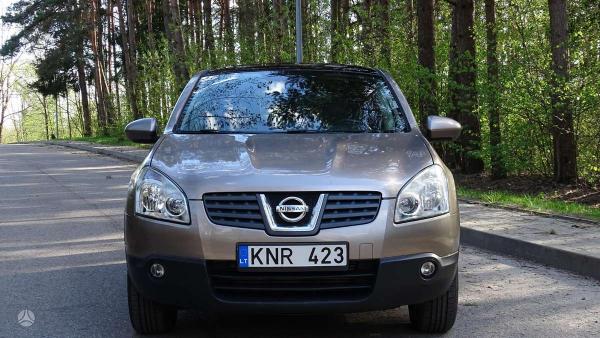 Brūns Nissan Qashqai 2008 Viļņa, ar dzinēja tilpumu 1.46 L un nobraukumu 320 tūkst. km par 4200 €, foto 2 vietnē AUTOMOTO.COM.LV