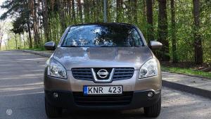 Brown Nissan Qashqai 2008 in Vilnius, with an engine capacity of 1.46 L and mileage of 320 thousand km for 4200 €, photo 2 on AUTOMOTO.COM.LV