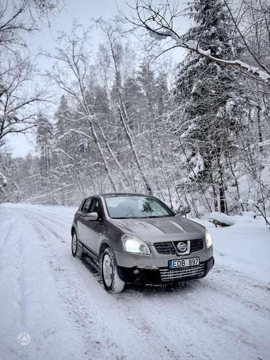 Brūns Nissan Qashqai 2008 Viļņa, ar dzinēja tilpumu 2.00 L un nobraukumu 196 tūkst. km par 3850 €, foto 5 vietnē AUTOMOTO.COM.LV