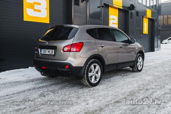 Brown Nissan Qashqai 2008 in Tallinn, with an engine capacity of 1.50 L and mileage of 342 thousand km for 2700 €, photo 3 on AUTOMOTO.COM.LV