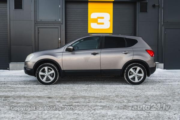 Brown Nissan Qashqai 2008 in Tallinn, with an engine capacity of 1.50 L and mileage of 342 thousand km for 2700 €, photo 5 on AUTOMOTO.COM.LV