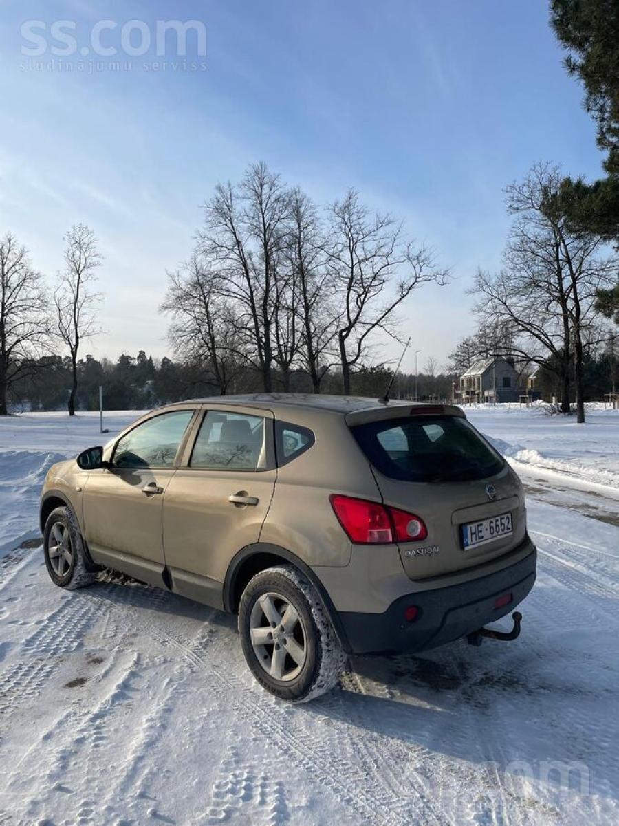 Brūns Nissan Qashqai 2008 Rīga, ar dzinēja tilpumu 2.00 L un nobraukumu 148 tūkst. km par 4700 €, foto 3 vietnē AUTOMOTO.COM.LV