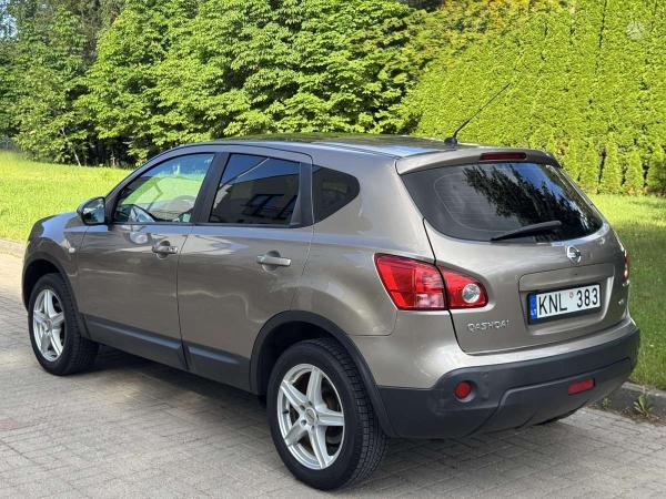Brūns Nissan Qashqai 2008 Viļņa, ar dzinēja tilpumu 1.46 L un nobraukumu 353 tūkst. km par 2750 €, foto 4 vietnē AUTOMOTO.COM.LV