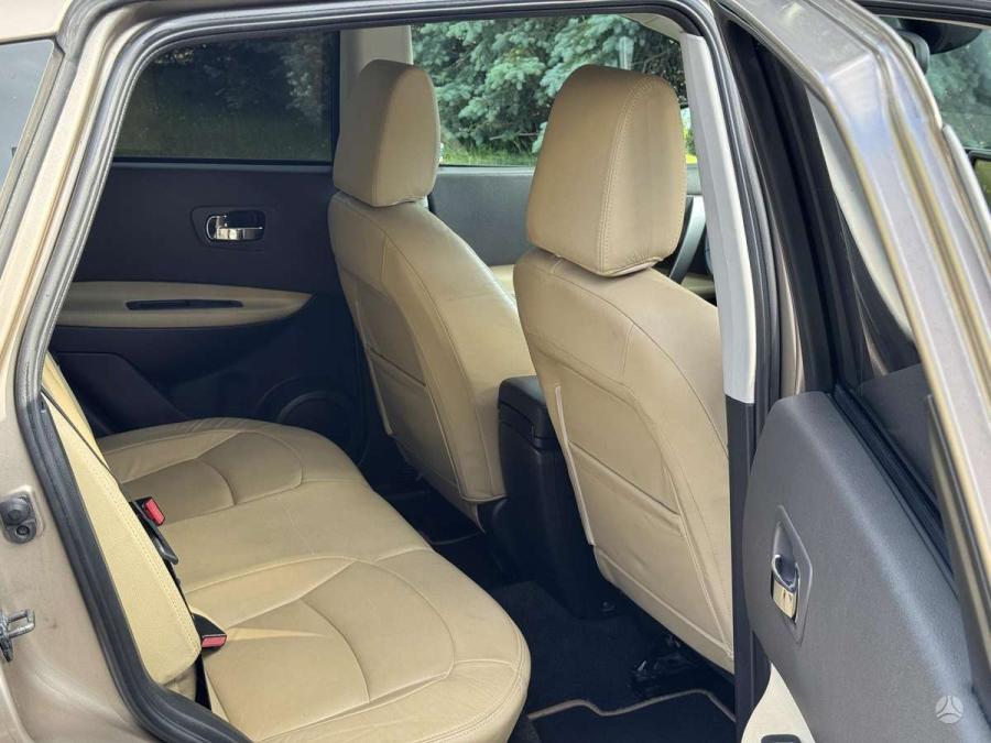 Brown Nissan Qashqai 2008 in Vilnius, with an engine capacity of 1.46 L and mileage of 353 thousand km for 2750 €, photo 14 on AUTOMOTO.COM.LV