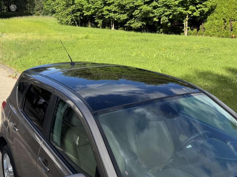 Brown Nissan Qashqai 2008 in Vilnius, with an engine capacity of 1.46 L and mileage of 353 thousand km for 2750 €, photo 15 on AUTOMOTO.COM.LV