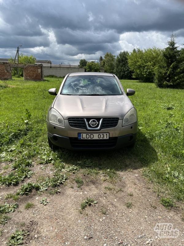 Brown Nissan Qashqai 2008 in Vilnius, with an engine capacity of 2.00 L and mileage of 345 thousand km for 1750 €, photo 3 on AUTOMOTO.COM.LV